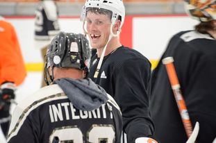 Flyers don’t appear nervous heading into crucial stretch – FlyingFishHockey